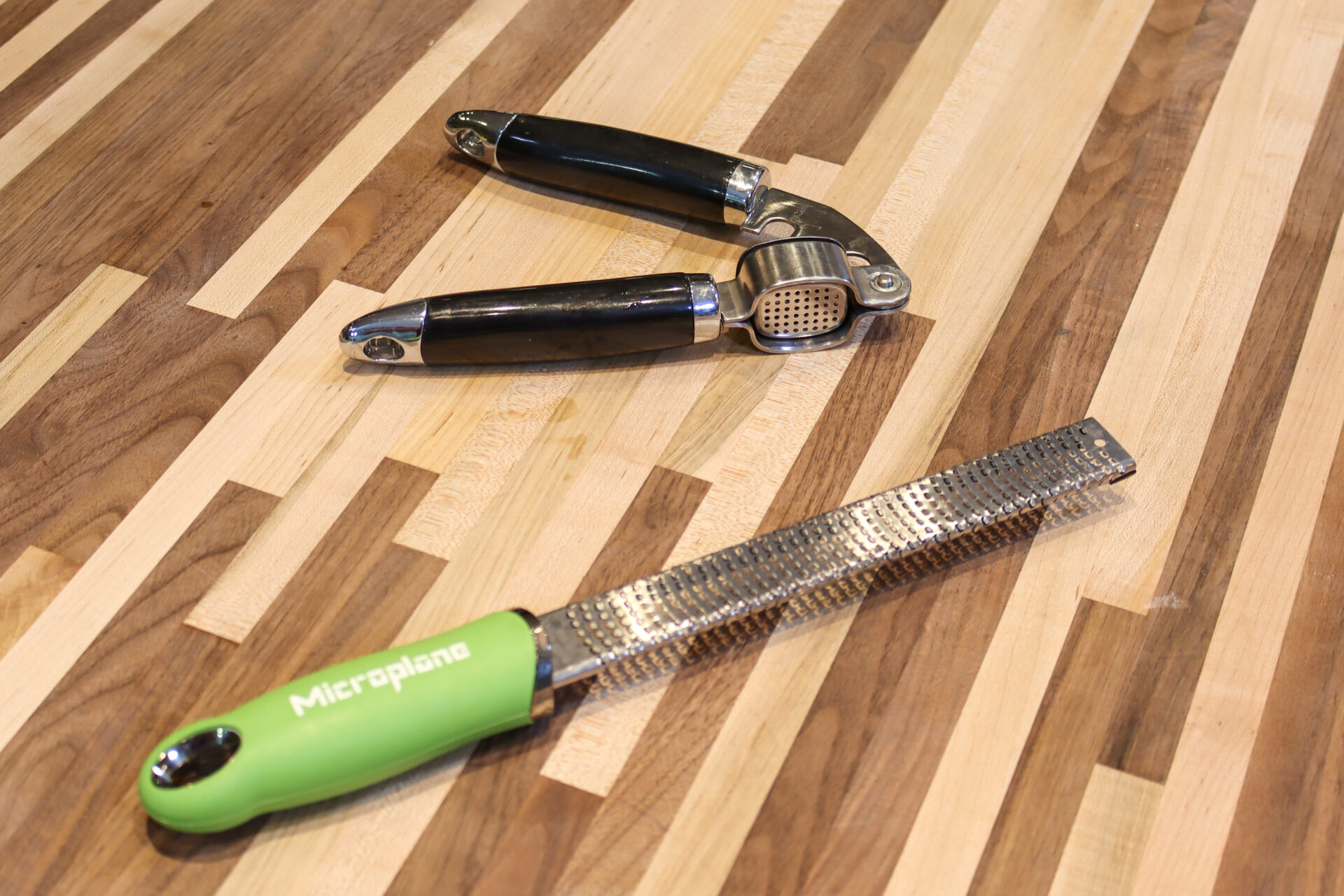 Small Hand Grater or Garlic Press - CookingHub