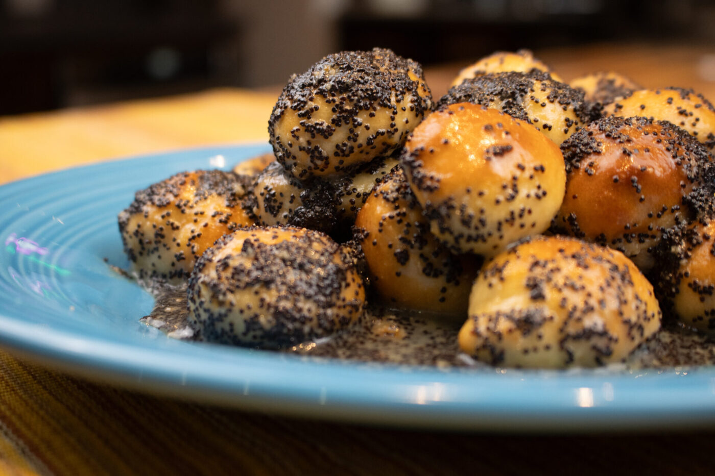 Bobalky with Poppyseeds and Honey - CookingHub