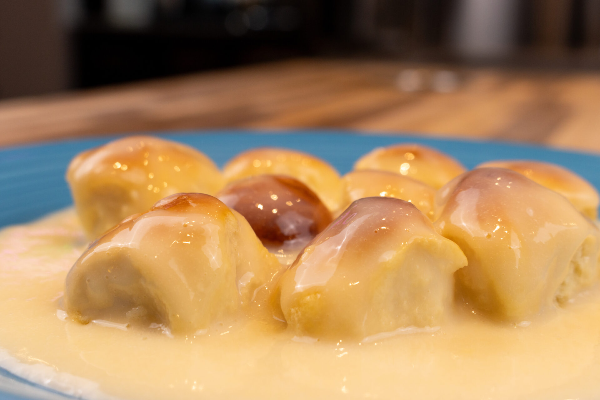 Little Buns with Vanilla Pudding (Buchticky s Krémem) - CookingHub