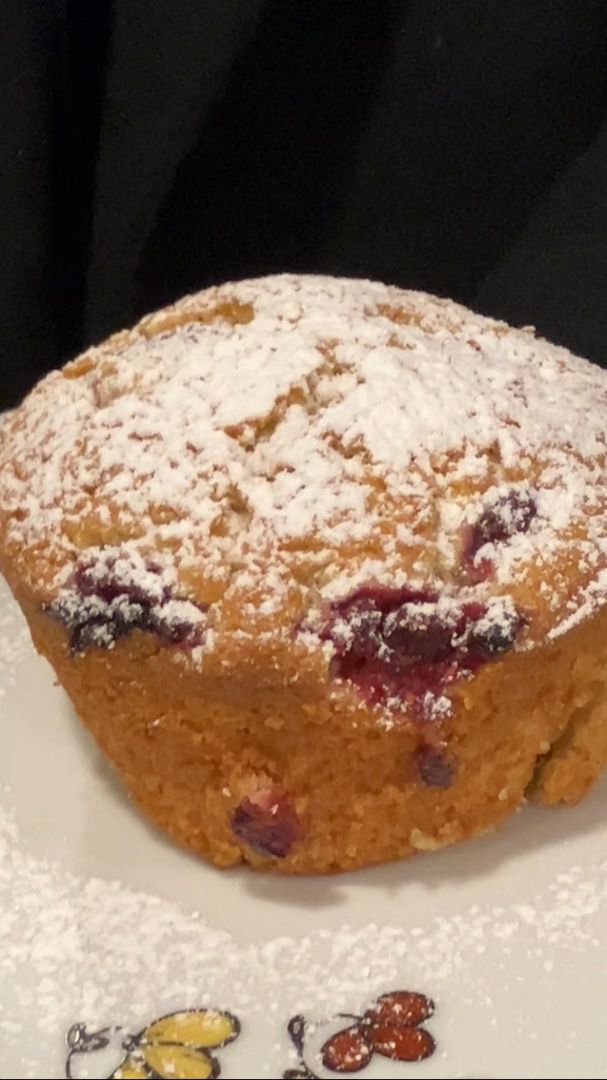 Raspberry Friands - CookingHub